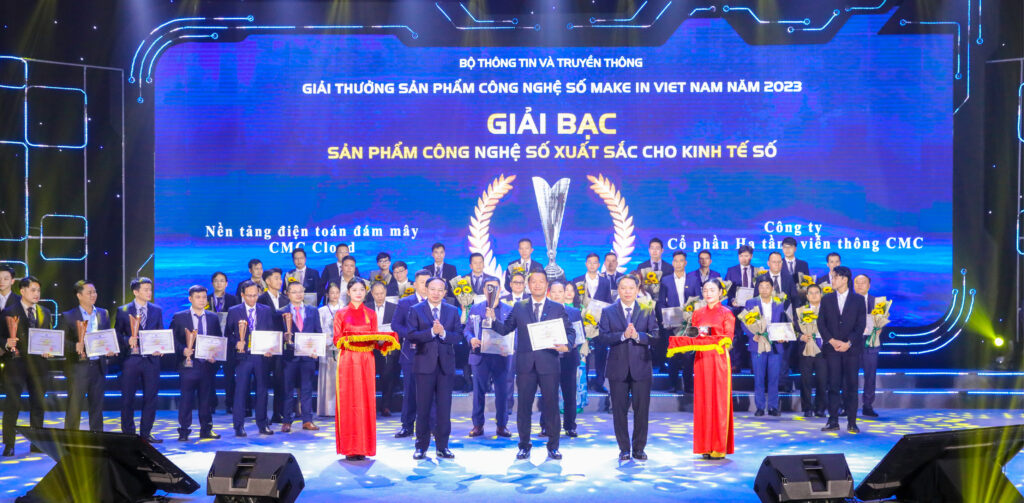 CMC Cloud won Silver Award for “Make in Vietnam” product 2023 - CMC ...